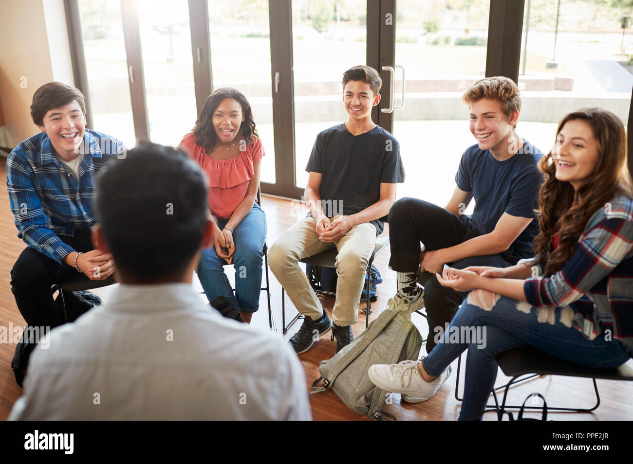 Focus group discussion hi-res stock photography and images - Alamy