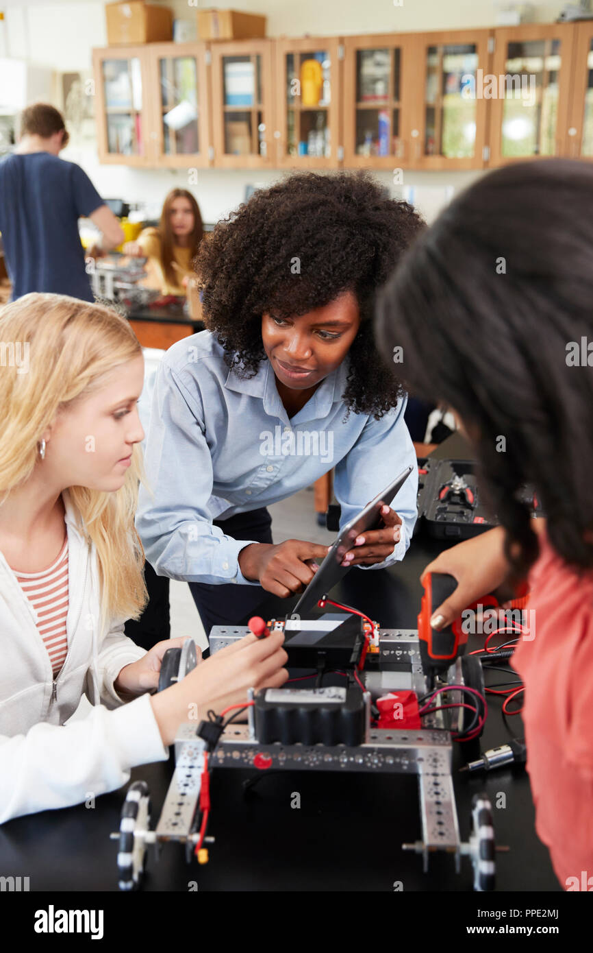 Robot teacher classroom hi-res stock photography and images - Alamy