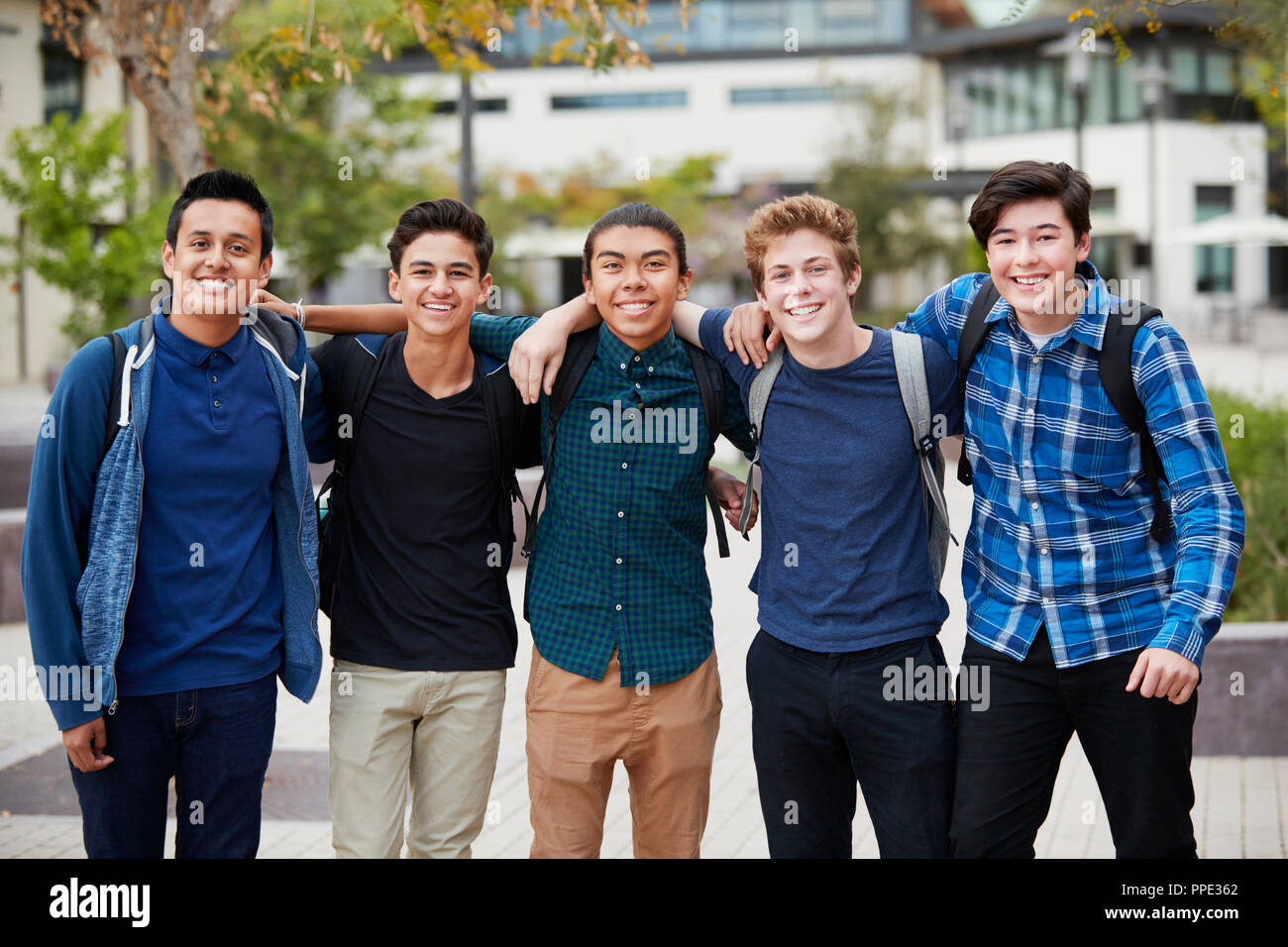 College portrait hi-res stock photography and images - Alamy