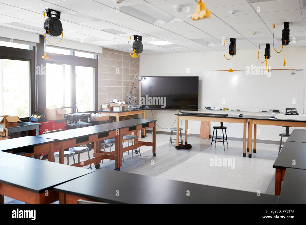 Empty school classroom secondary hi-res stock photography and images ...