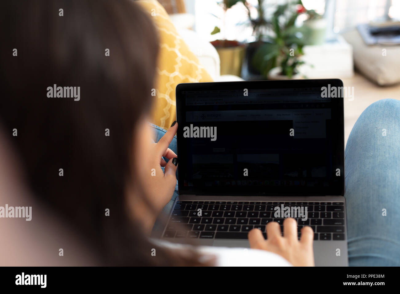Shoulder keyboard hi-res stock photography and images - Alamy