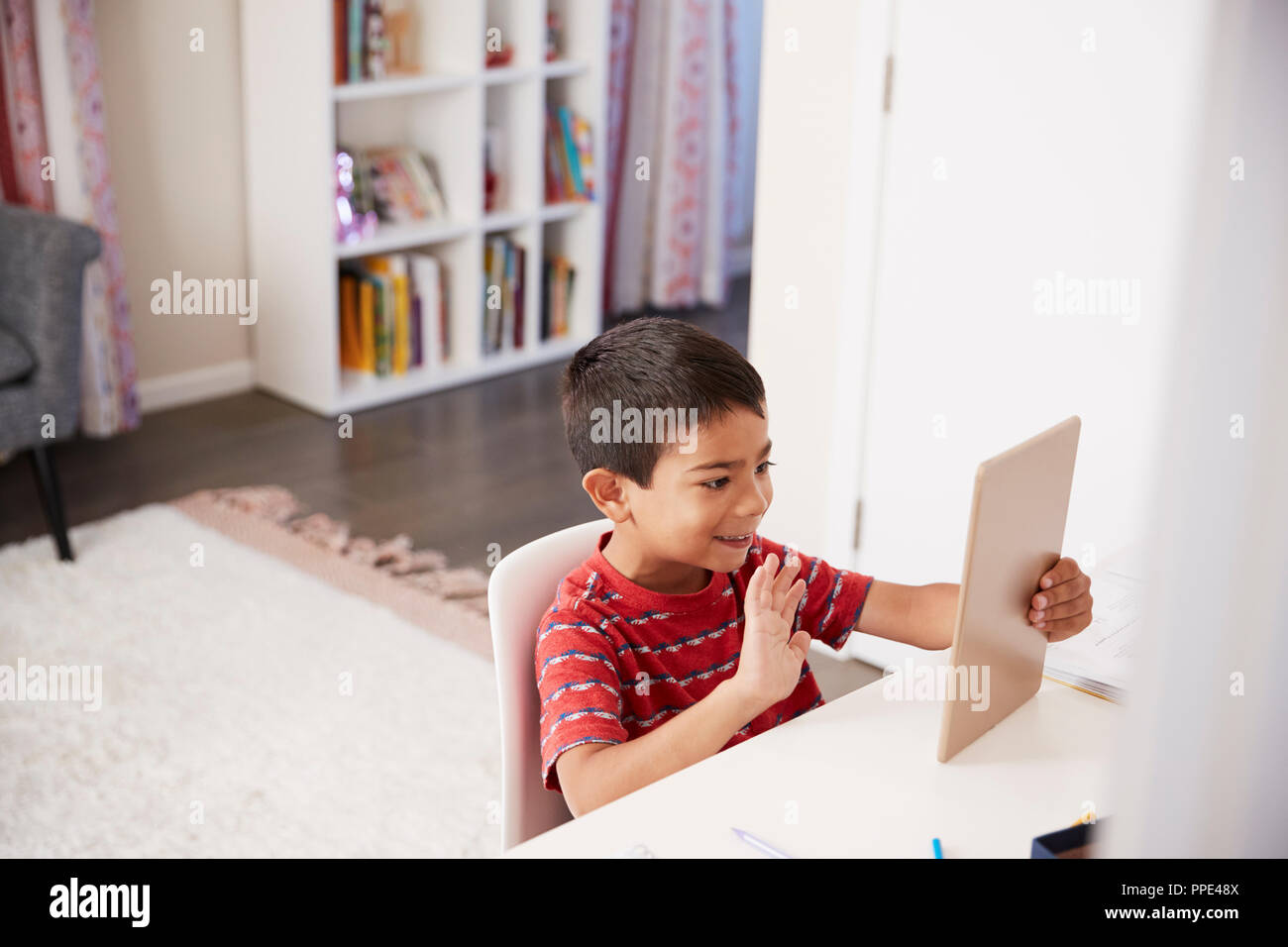 Communication with children hi-res stock photography and images - Alamy