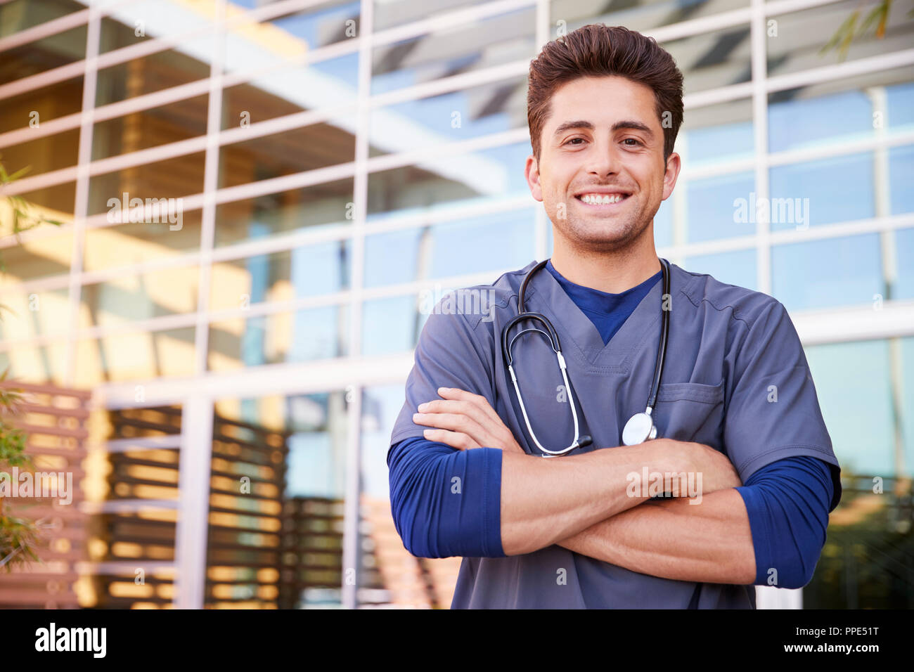 Hispanic male worker hi-res stock photography and images - Alamy