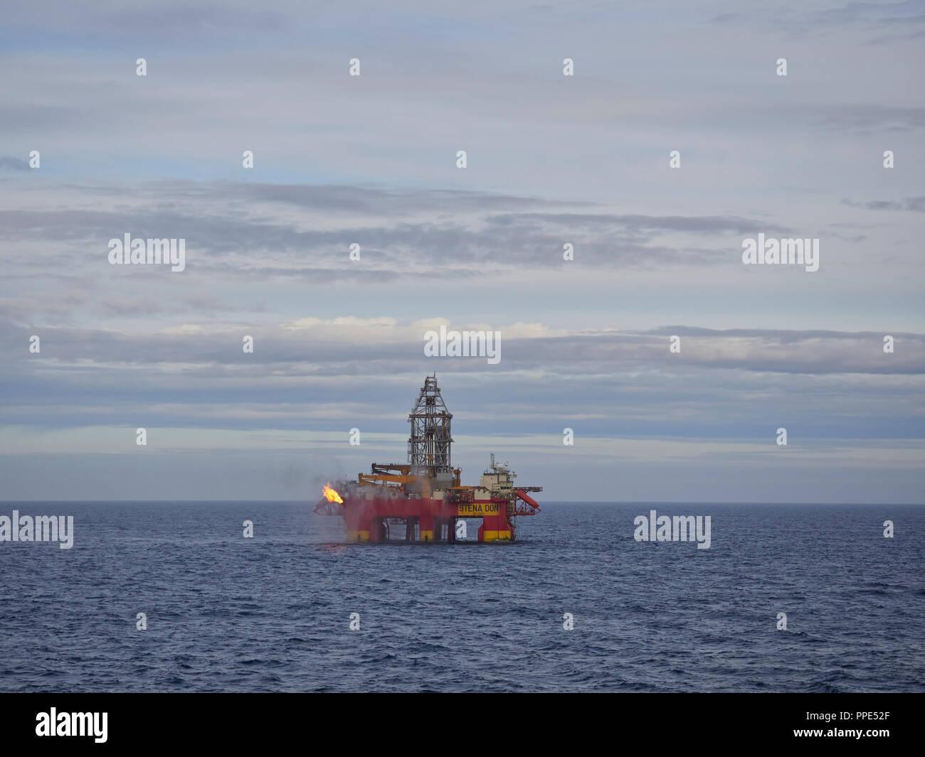 Stena don drilling rig conducting testing operations hi-res stock ...