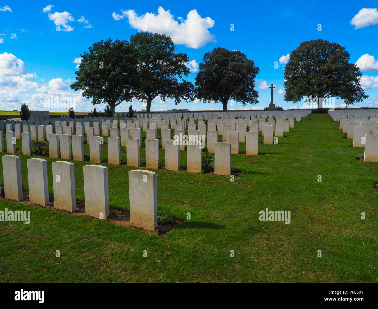 World war 1 battlefield graves hi-res stock photography and images - Alamy