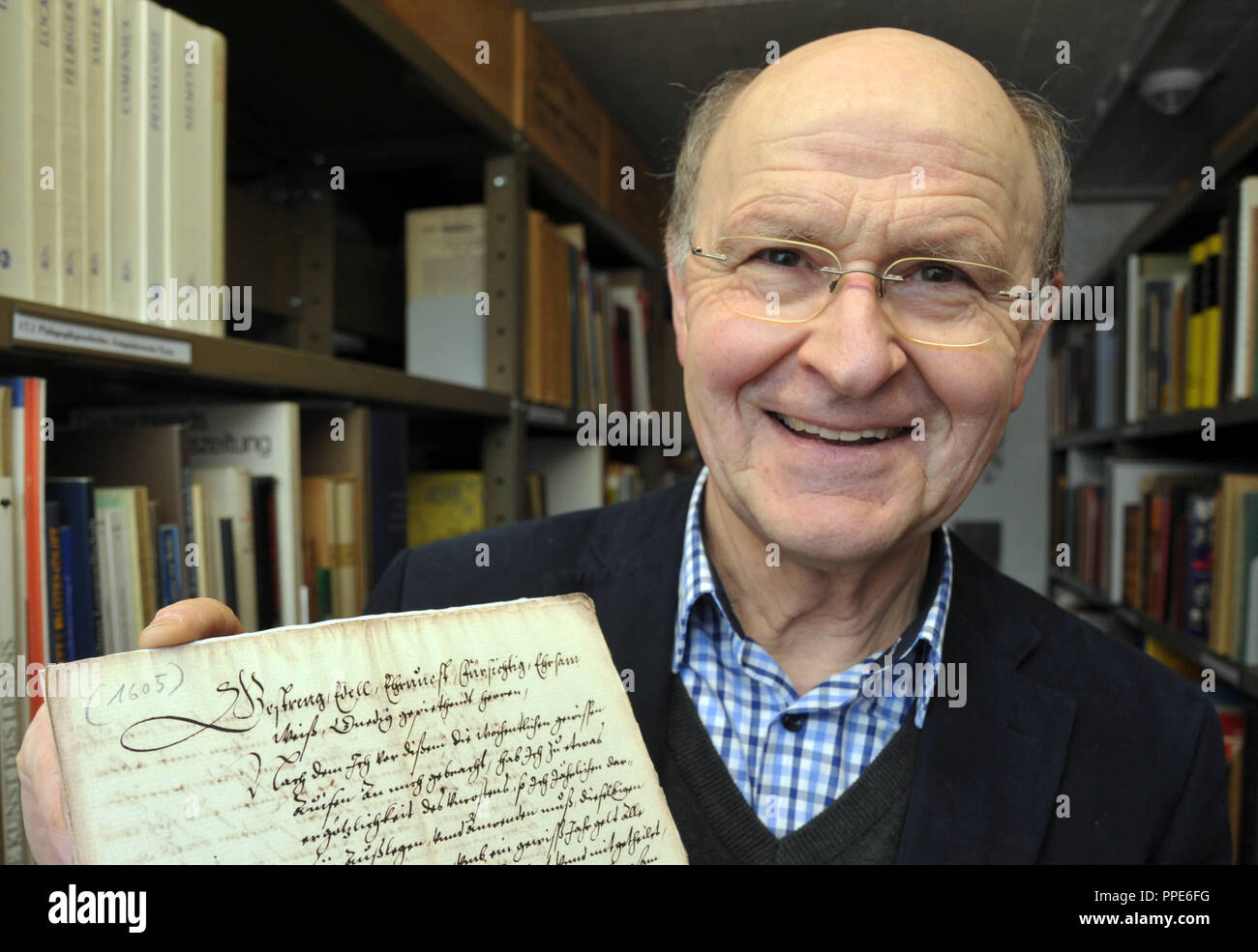 Newspaper archives hi-res stock photography and images - Alamy