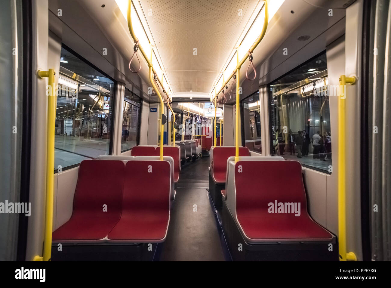 Wien, Praesentation der neuen Strassenbahn Bombardier Flexity - Vienna ...
