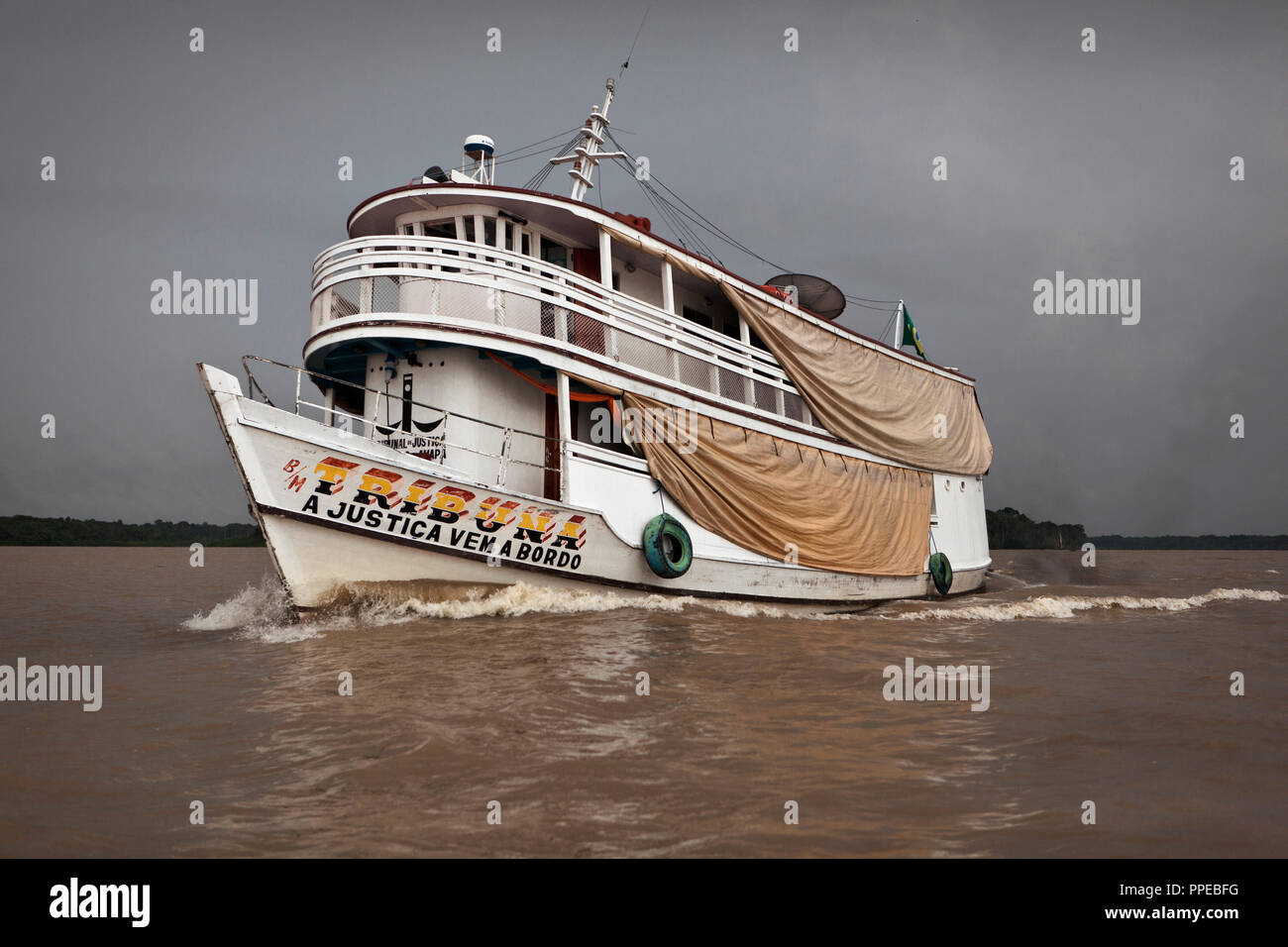 The court ship "Tribuna" at full speed in the Amazonas Delta Brazil ...