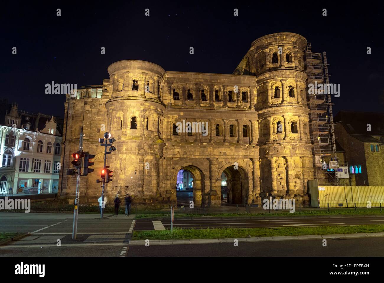 Germany: The Roman city gate 'Porta Nigra' in Trier, viewed from the ...