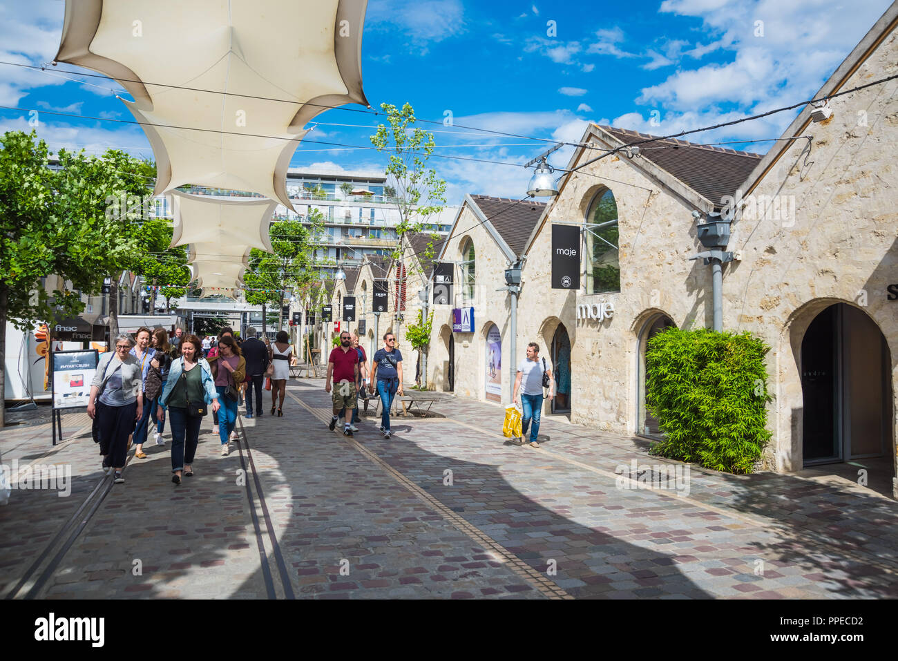 Paris bercy village hi-res stock photography and images - Alamy