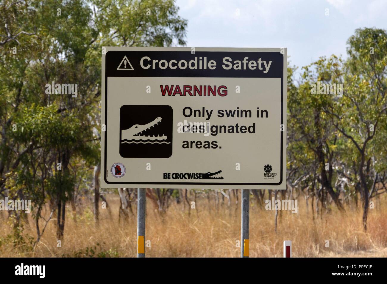 Crocodile warning sign, Nitmiluk National Park, Northern Territory ...