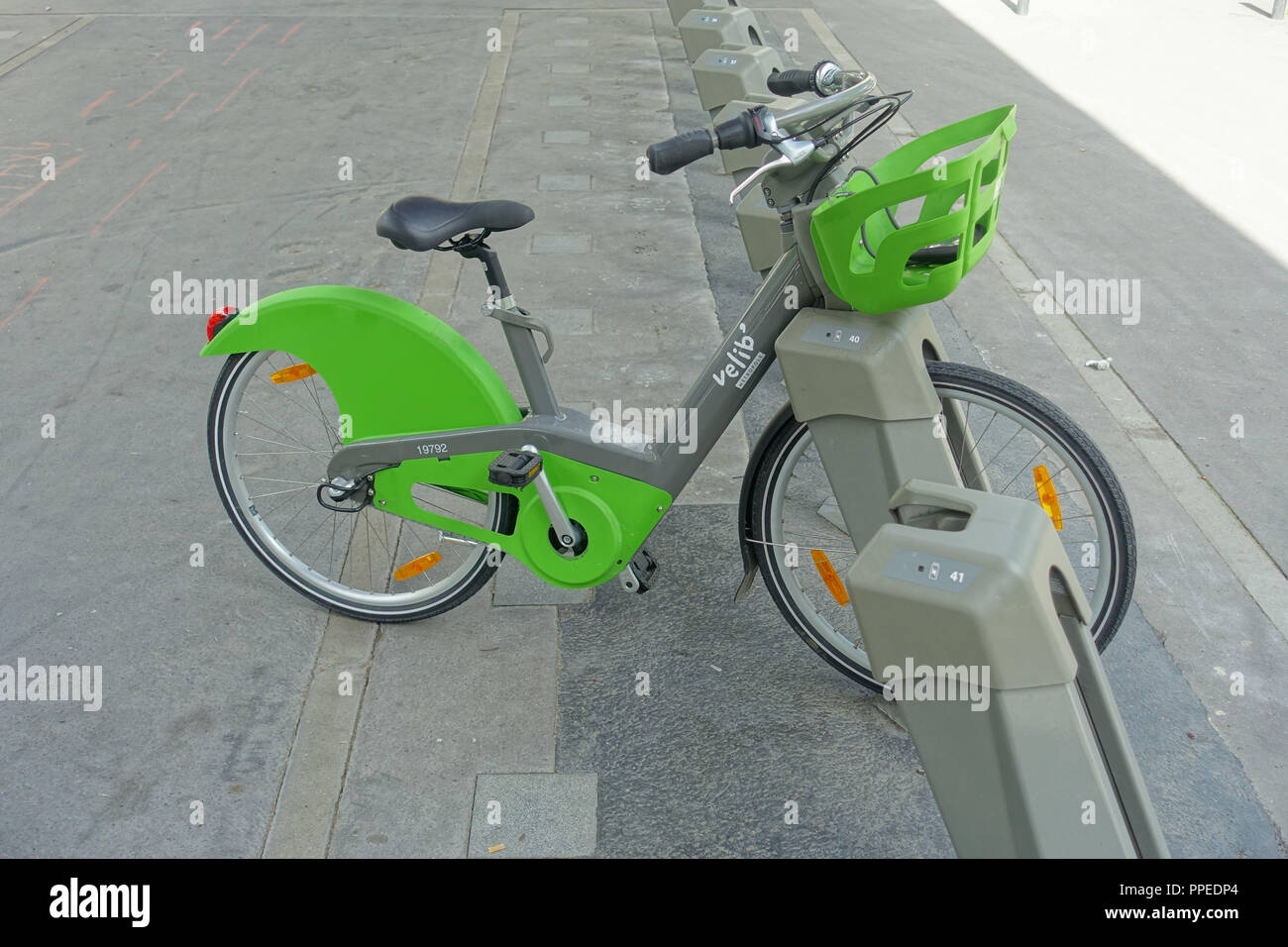 Paris, Velib Metropole Stock Photo - Alamy