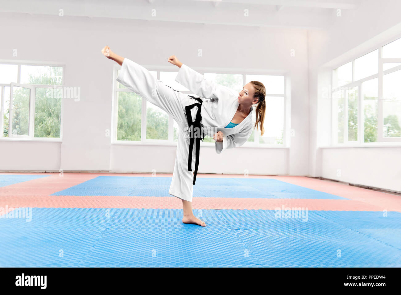 Karate woman kick hi-res stock photography and images - Alamy