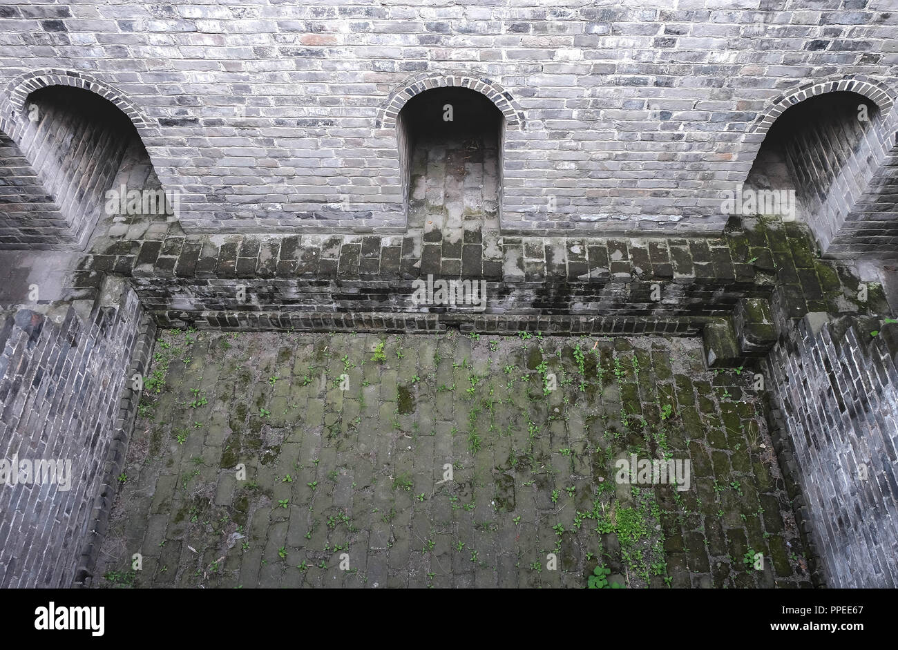 The ancient wall from Three Kingdoms in the Jingzhou City, Travel in ...