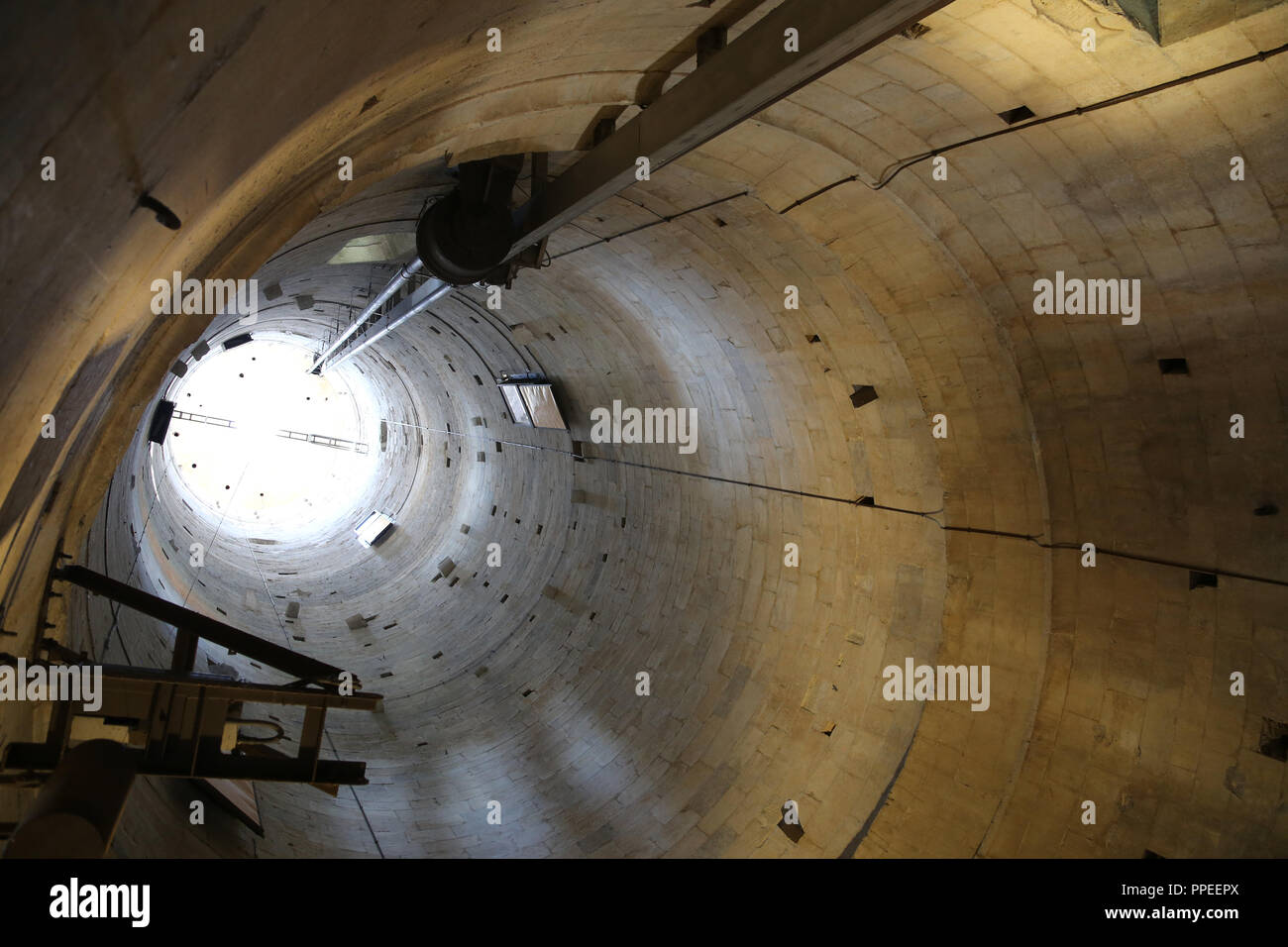 Inside the leaning tower of pisa hi-res stock photography and images ...