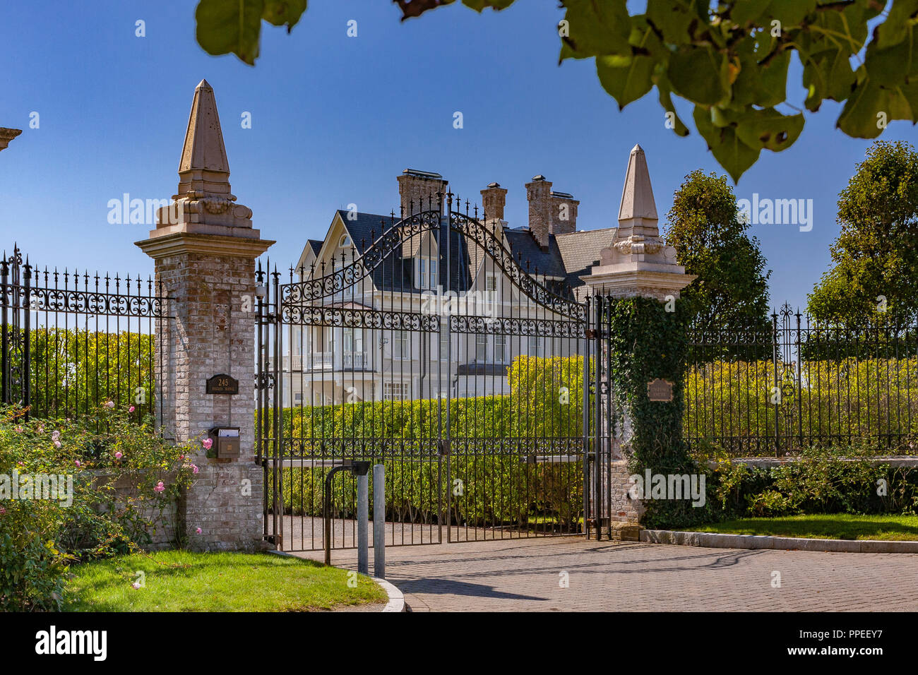 Anglesea mansion newport rhode island hi-res stock photography and ...
