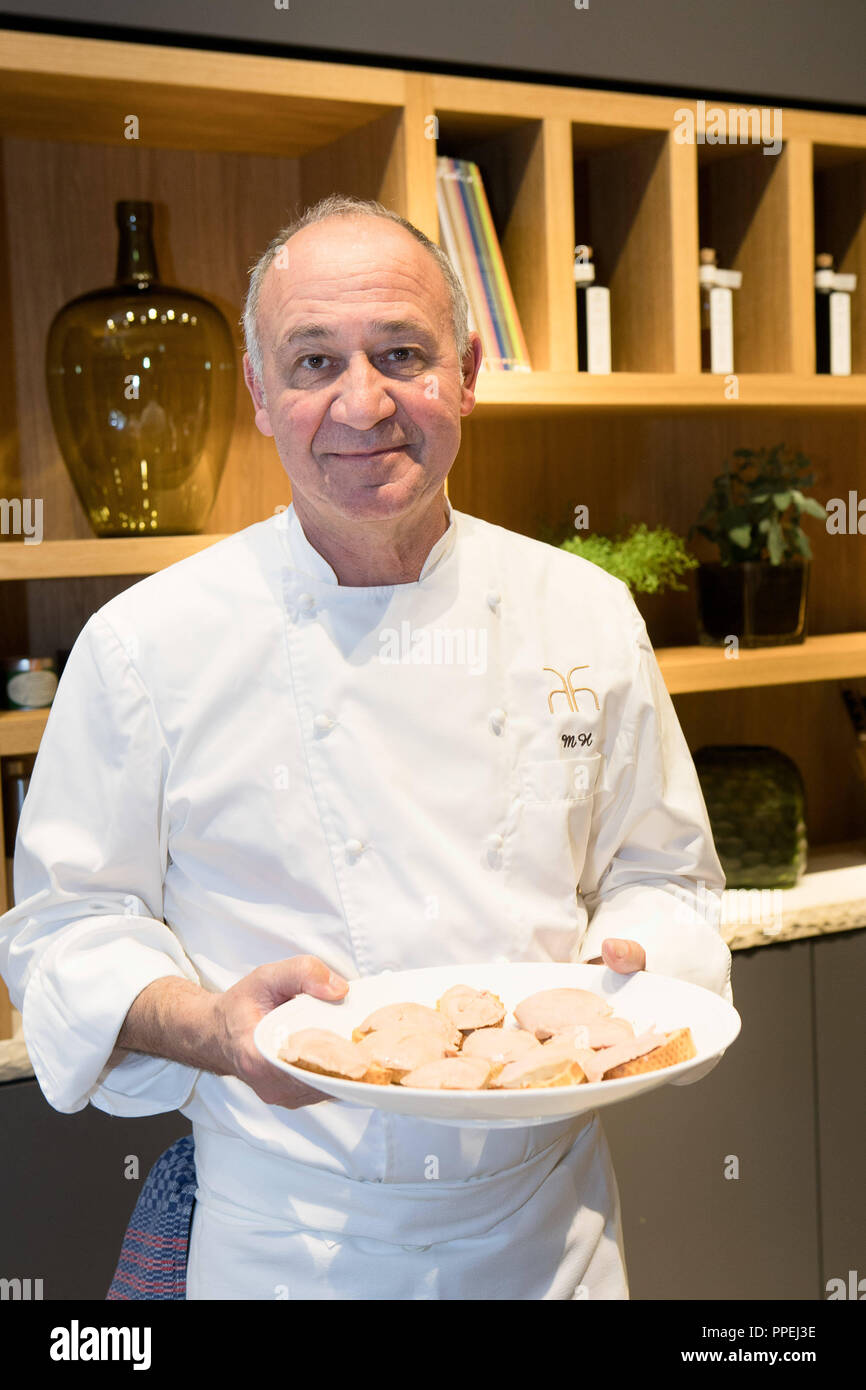 Michelin chef at home hi-res stock photography and images - Alamy