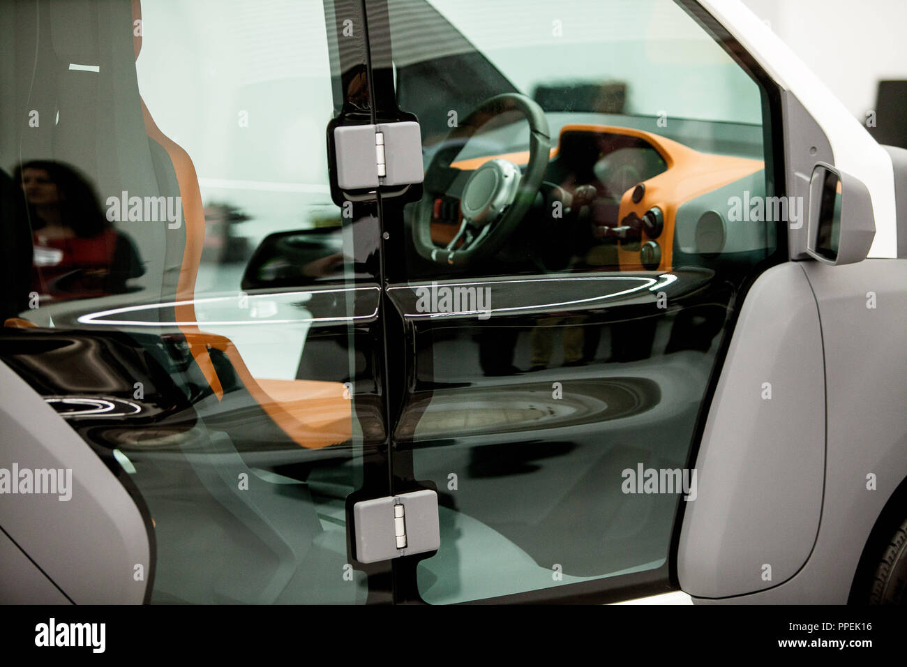 Presentation on environment hi-res stock photography and images - Alamy