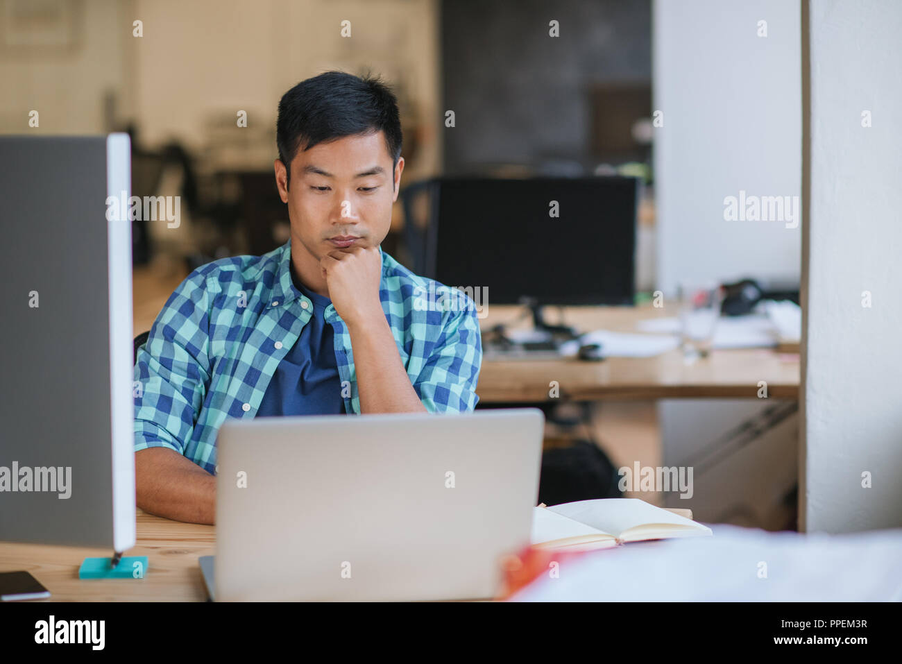 Male designer work on new hi-res stock photography and images - Alamy