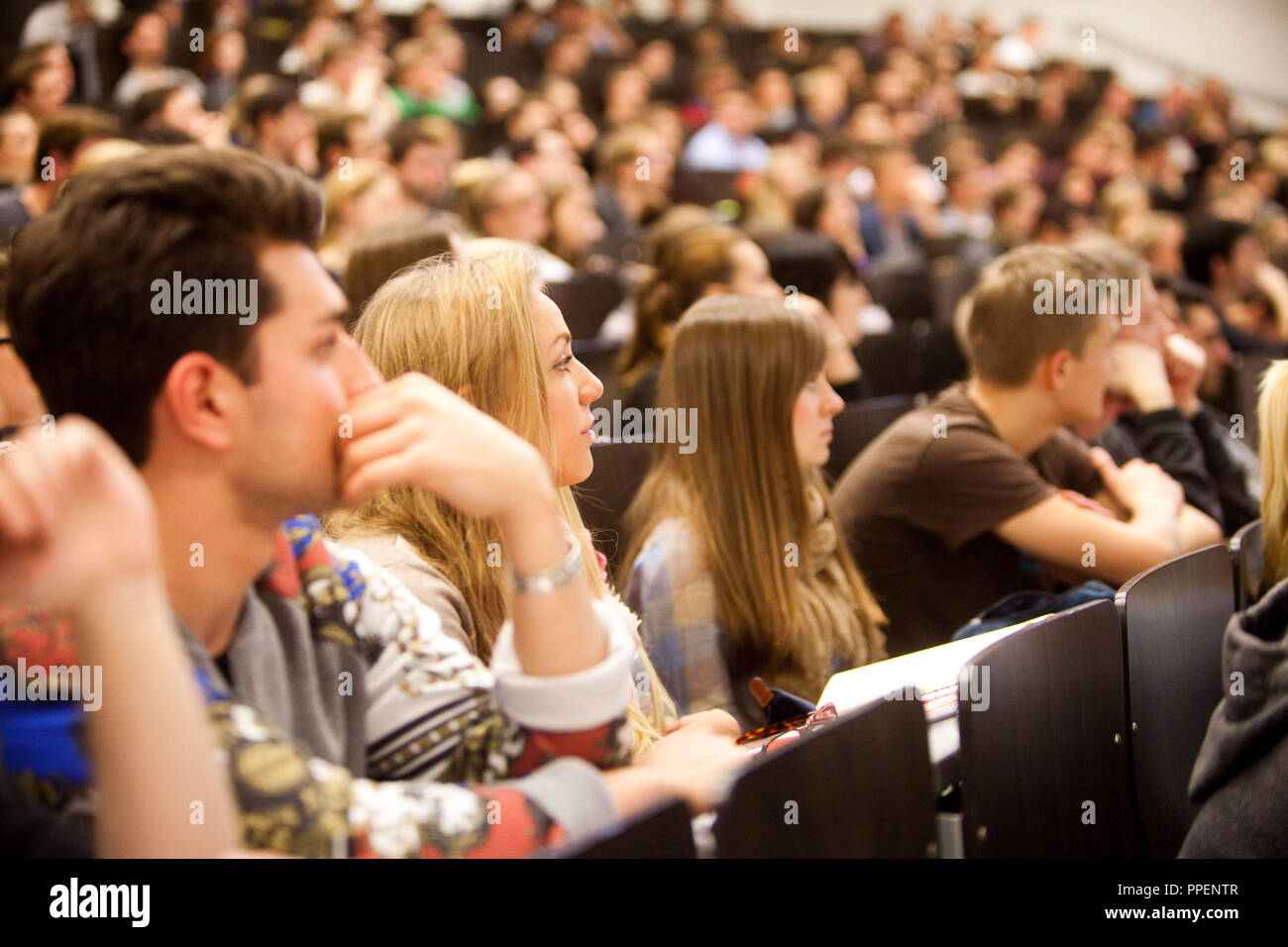 First-year students in Economics (VWL) during a 'Microeconomics I ...