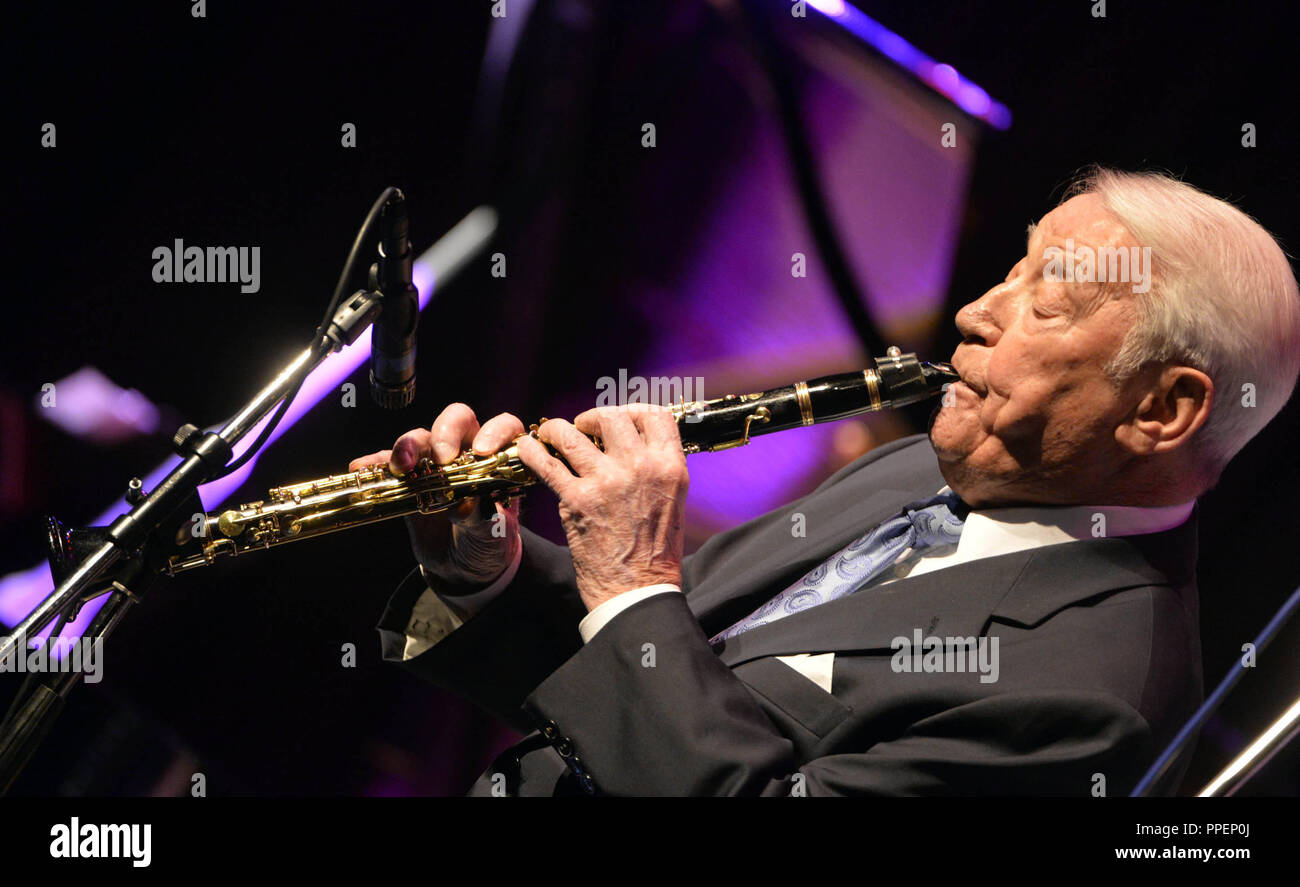 Clarinetist and band leader Hugo Strasser at a gig in Unterhaching ...