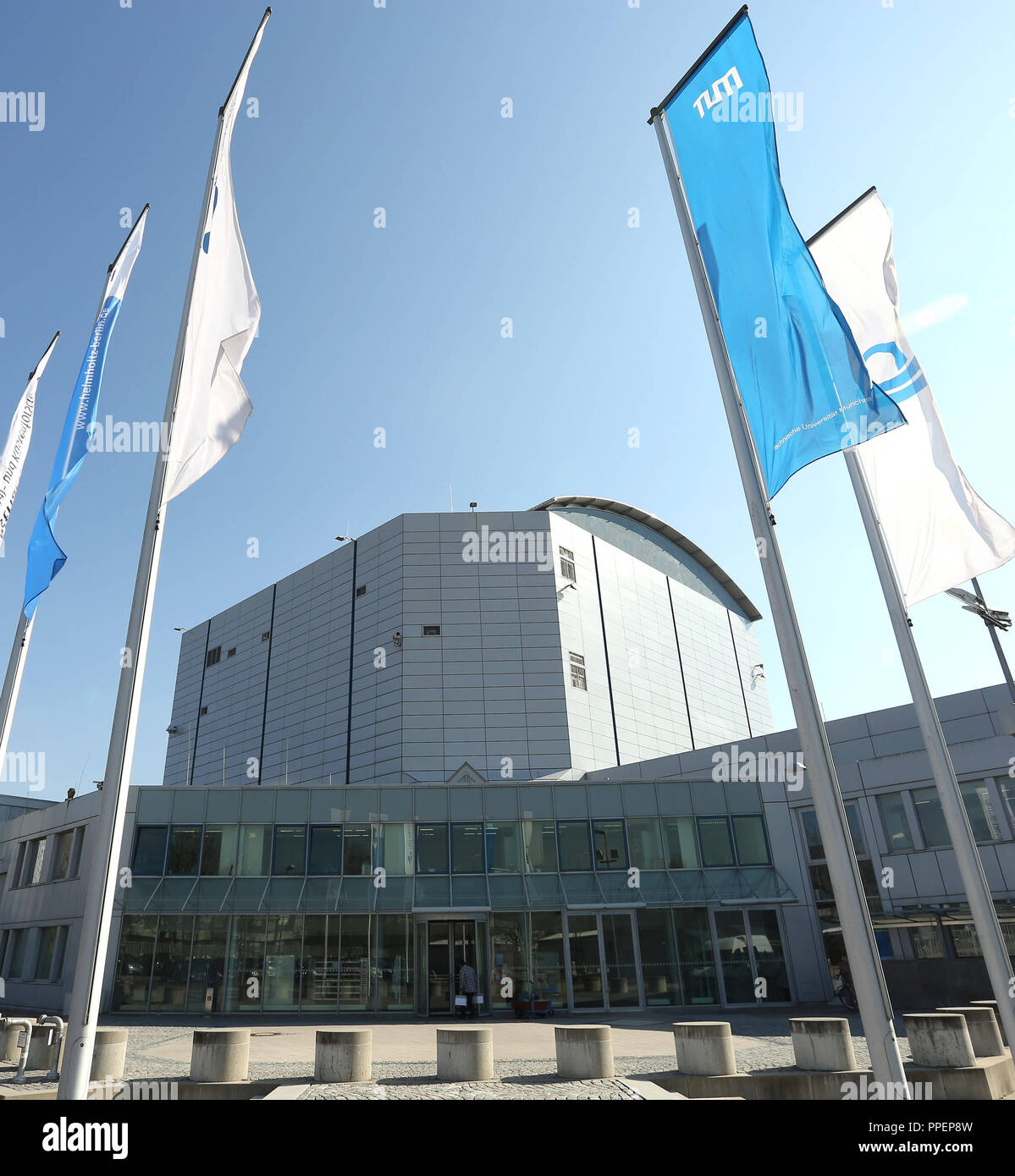 10 years of neutron research source at the Technical University (TU) in ...