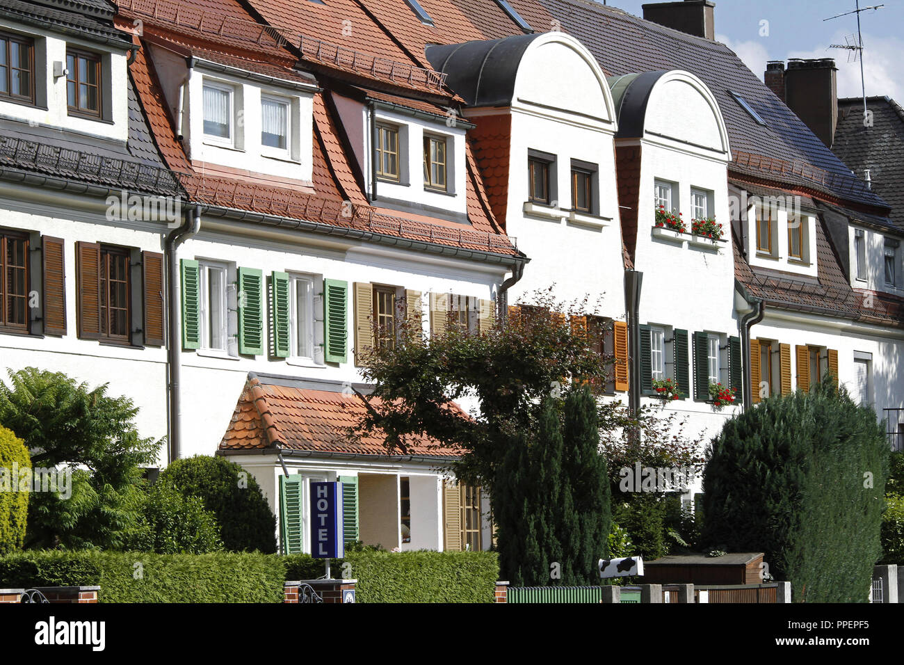 Houses of the villa colony Schlosspark Laim in the park of the former ...