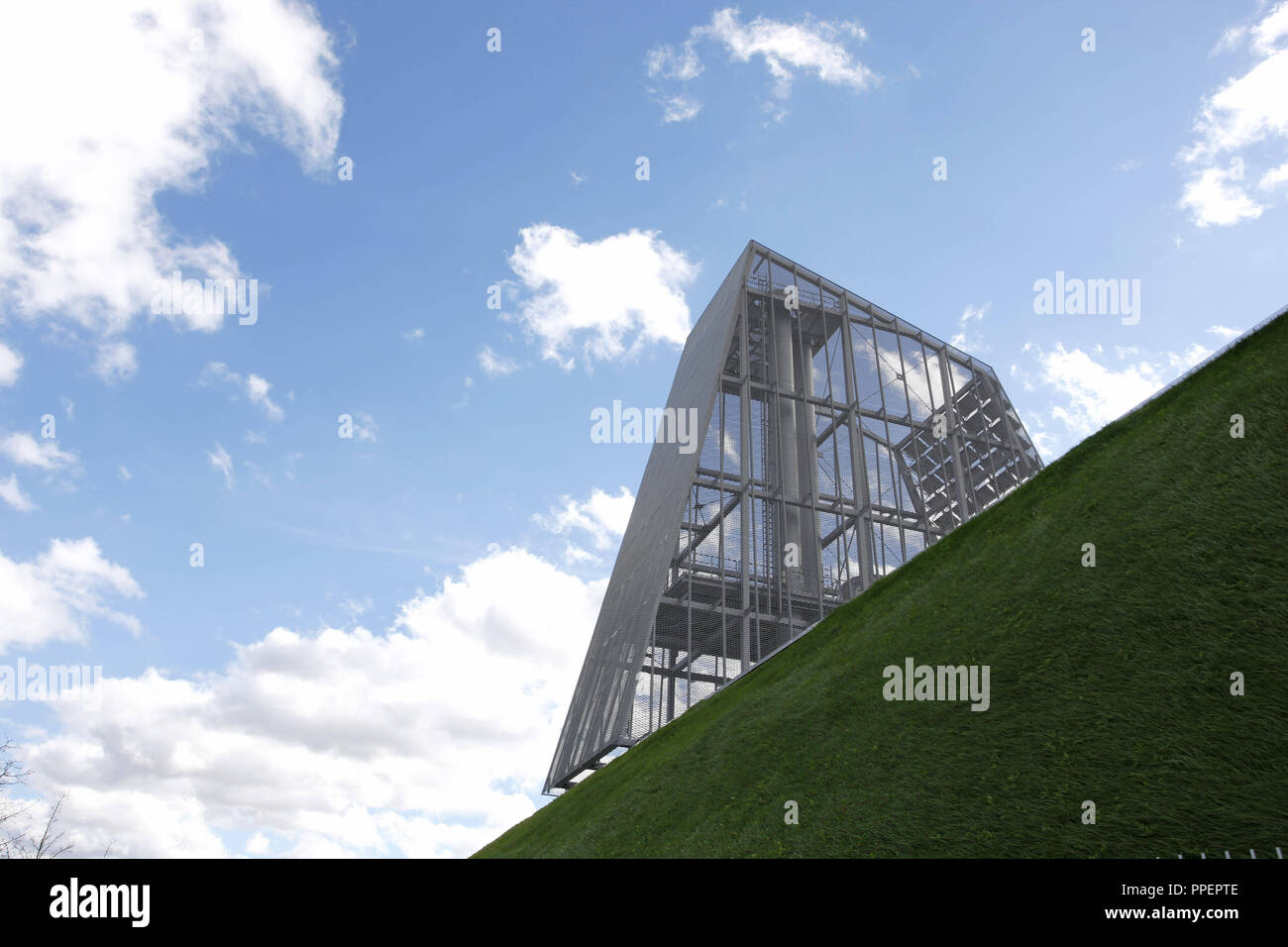 Geothermal heating plant for district heating in the Bodenseestraße in ...