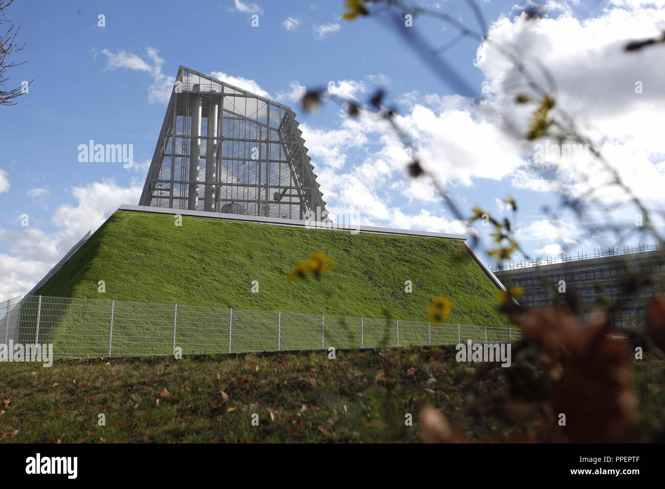 Geothermal heating plant for district heating in the Bodenseestraße in ...