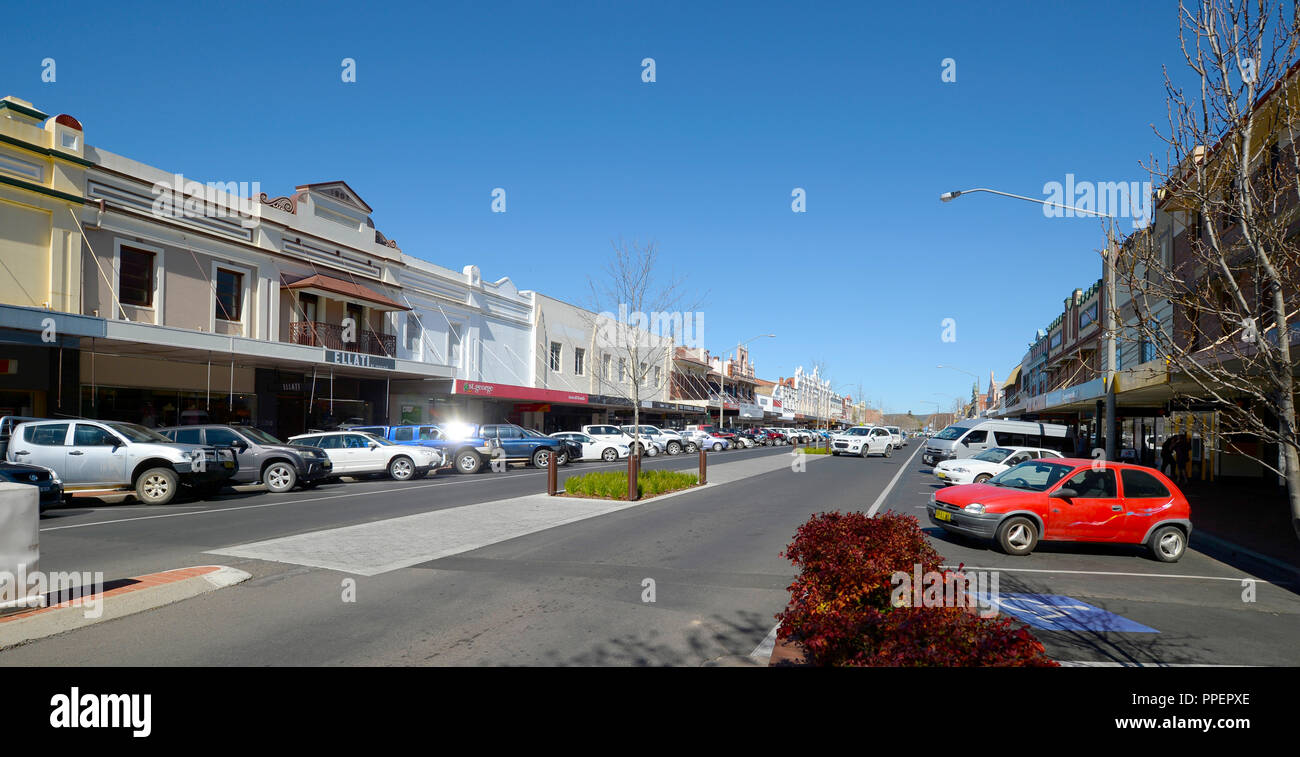 street view of th main business and retail centre of Inverell in new ...
