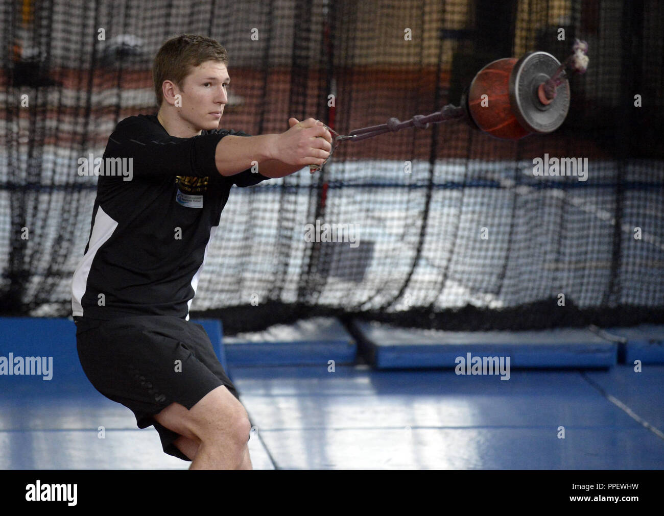 Hammer thrower Simon Lang, German U20 champion from LG Stadtwerke ...