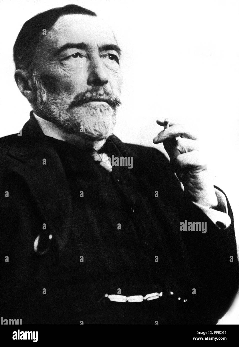 English novelist Joseph Conrad, c.1910 Stock Photo - Alamy
