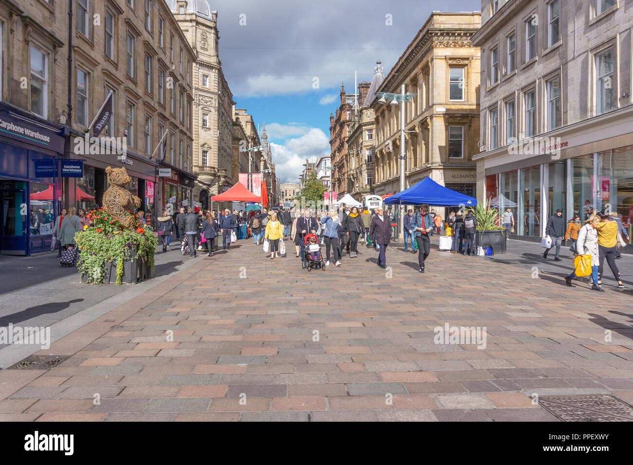 Glasgow City, Scotland, UK - September 22, 2018: A very busy Buchanon ...