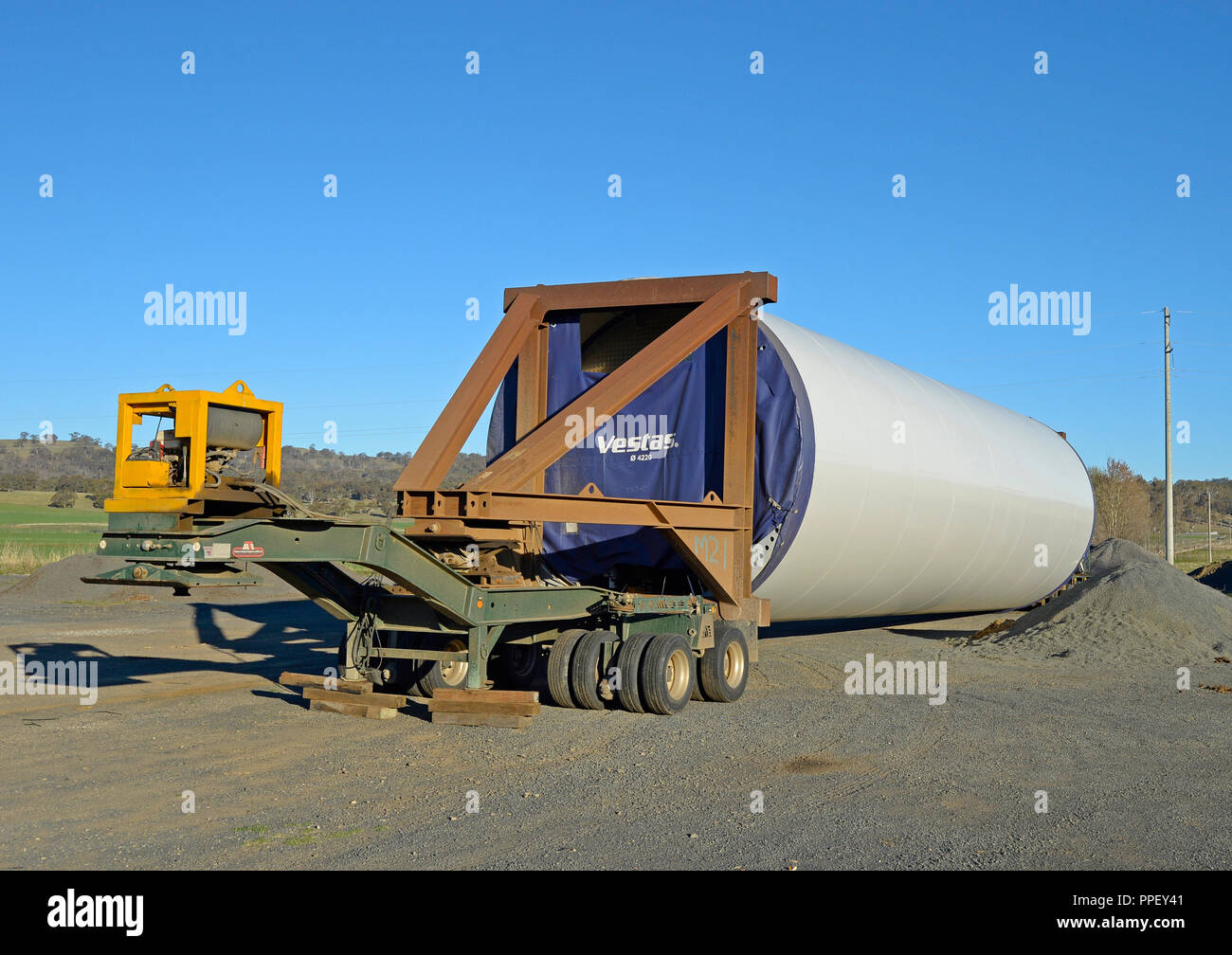 section of wind turbine column tower parked up awaiting use Stock Photo ...