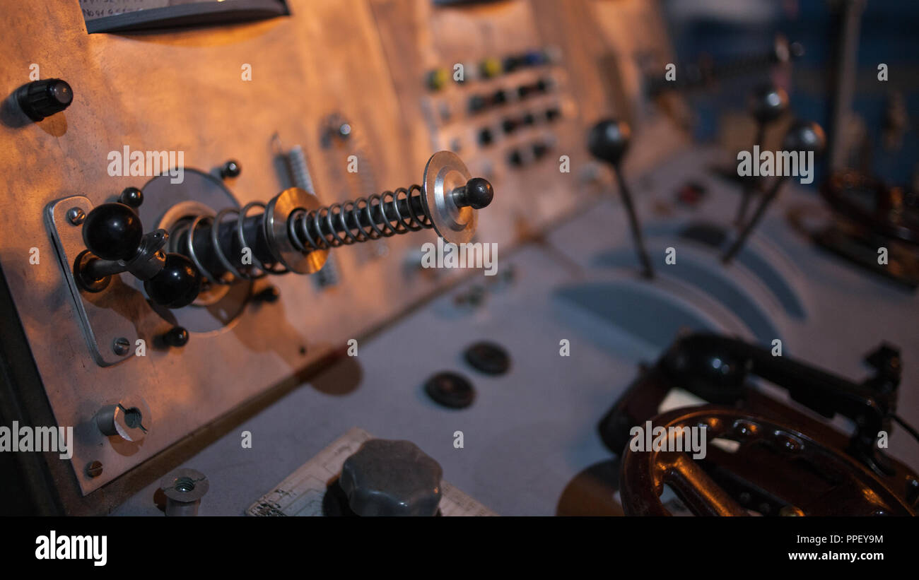 Retro control panel hi-res stock photography and images - Alamy