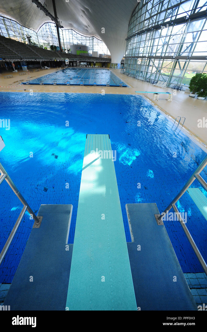 Olympia swimming pool hi-res stock photography and images - Alamy