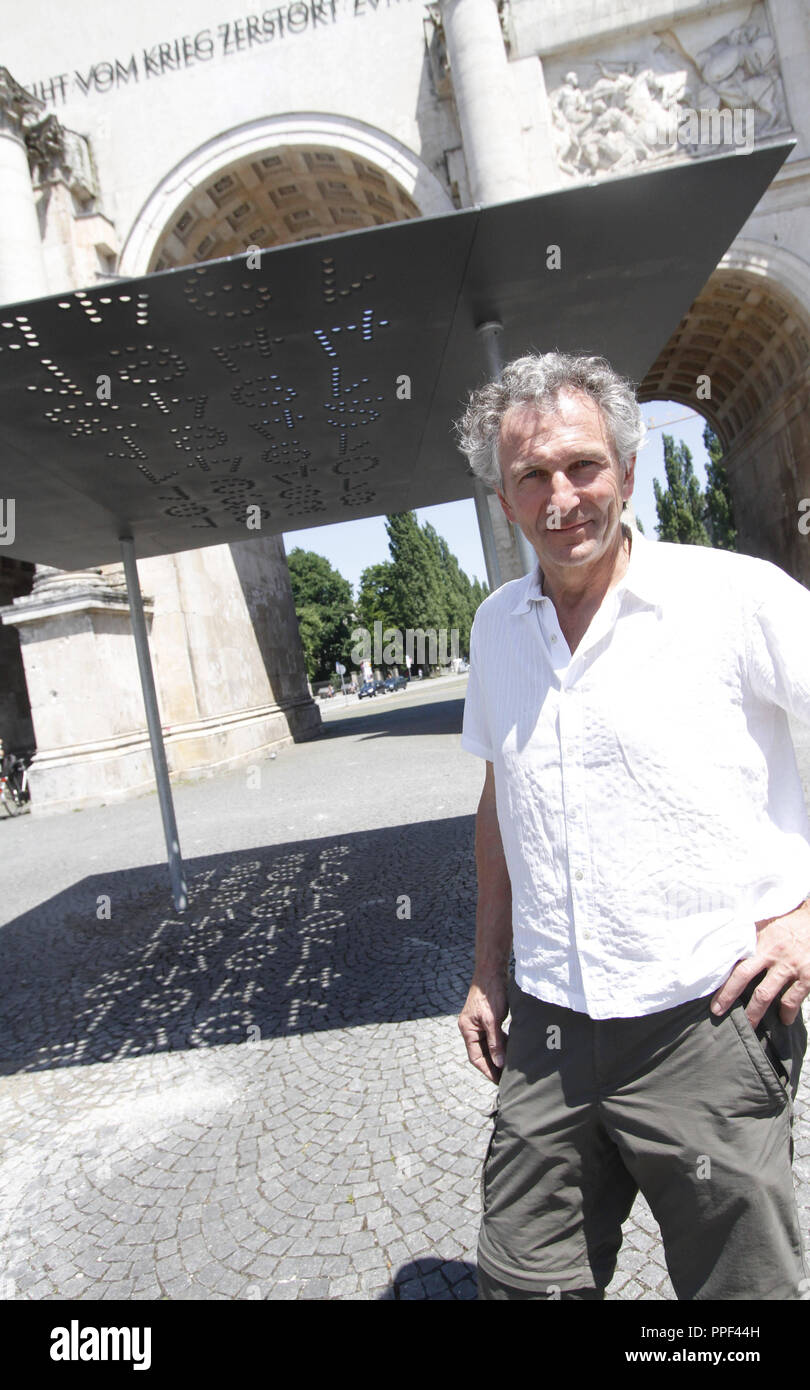 Artist Werner Mally with his temporary Holocaust memorial "Restlicht ...