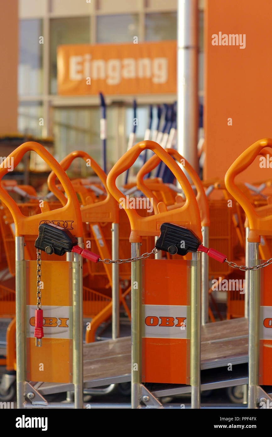 Obi diy store hi-res stock photography and images - Alamy