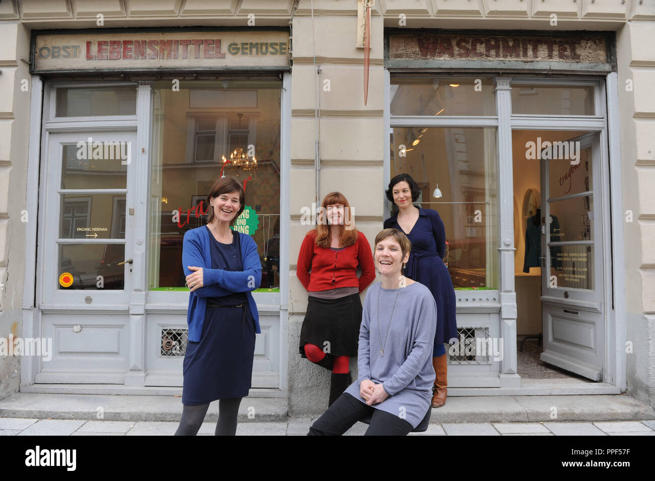 The goldsmiths Anne Gericke, Sarah Lierl, Barbara Decker and Pura ...