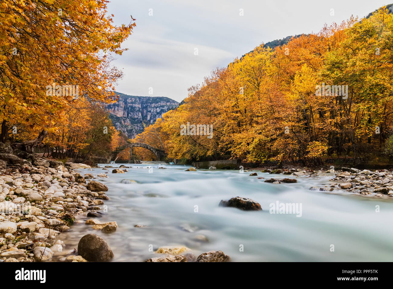 Old stone bridge in Klidonia Zagoria, Epirus, Western Greece. This arch ...