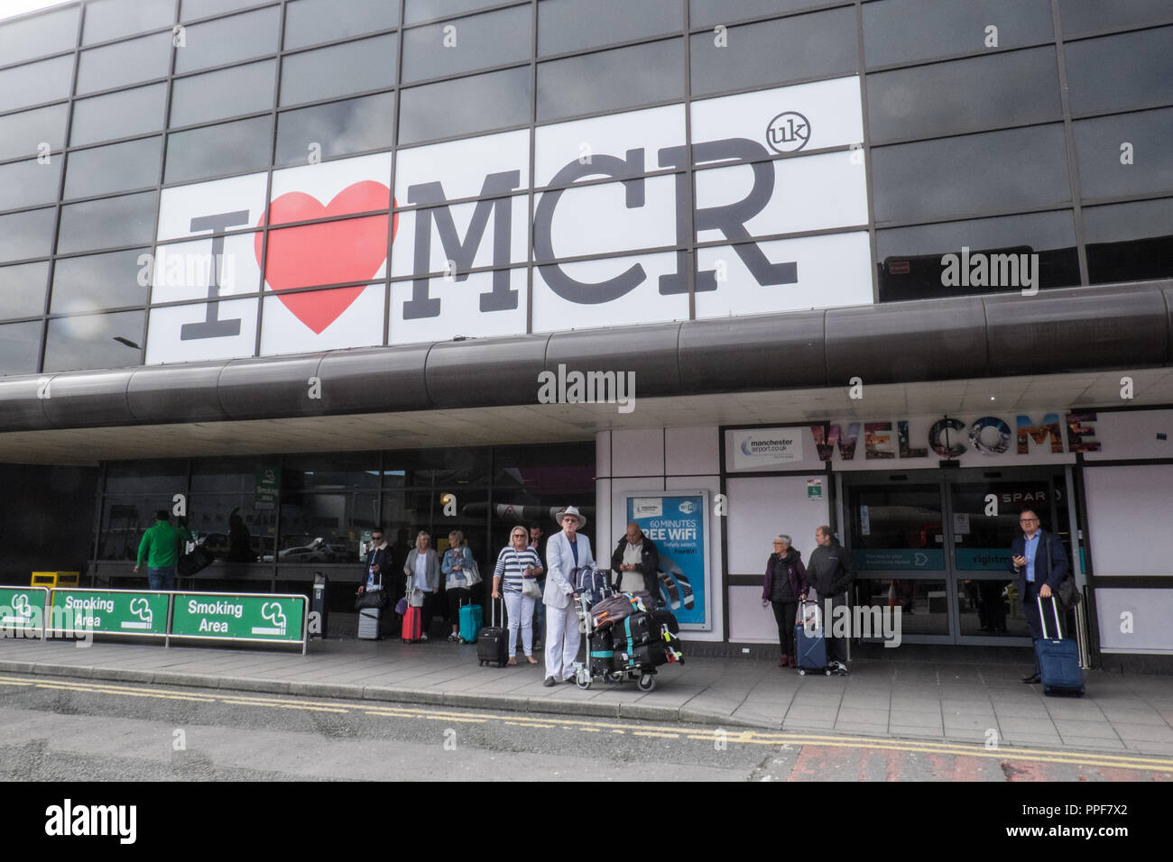Uk england manchester airport terminal hi-res stock photography and ...