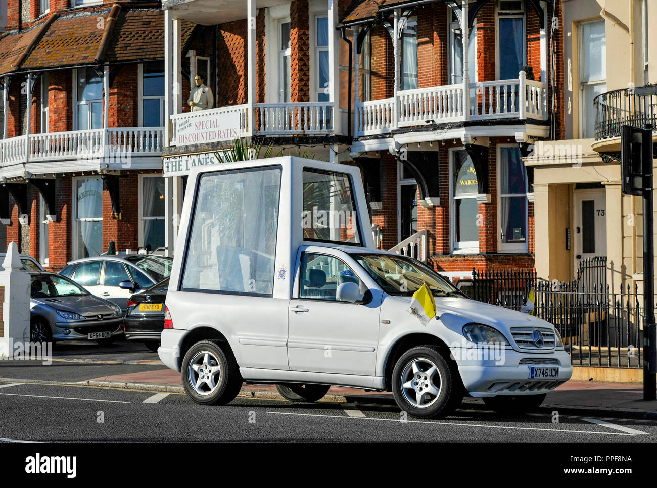 Popemobile hi-res stock photography and images - Alamy