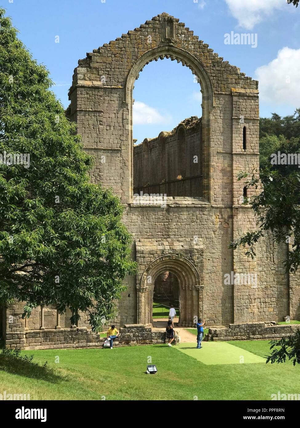 Fountains Abbey is one of the largest and best preserved ruined ...