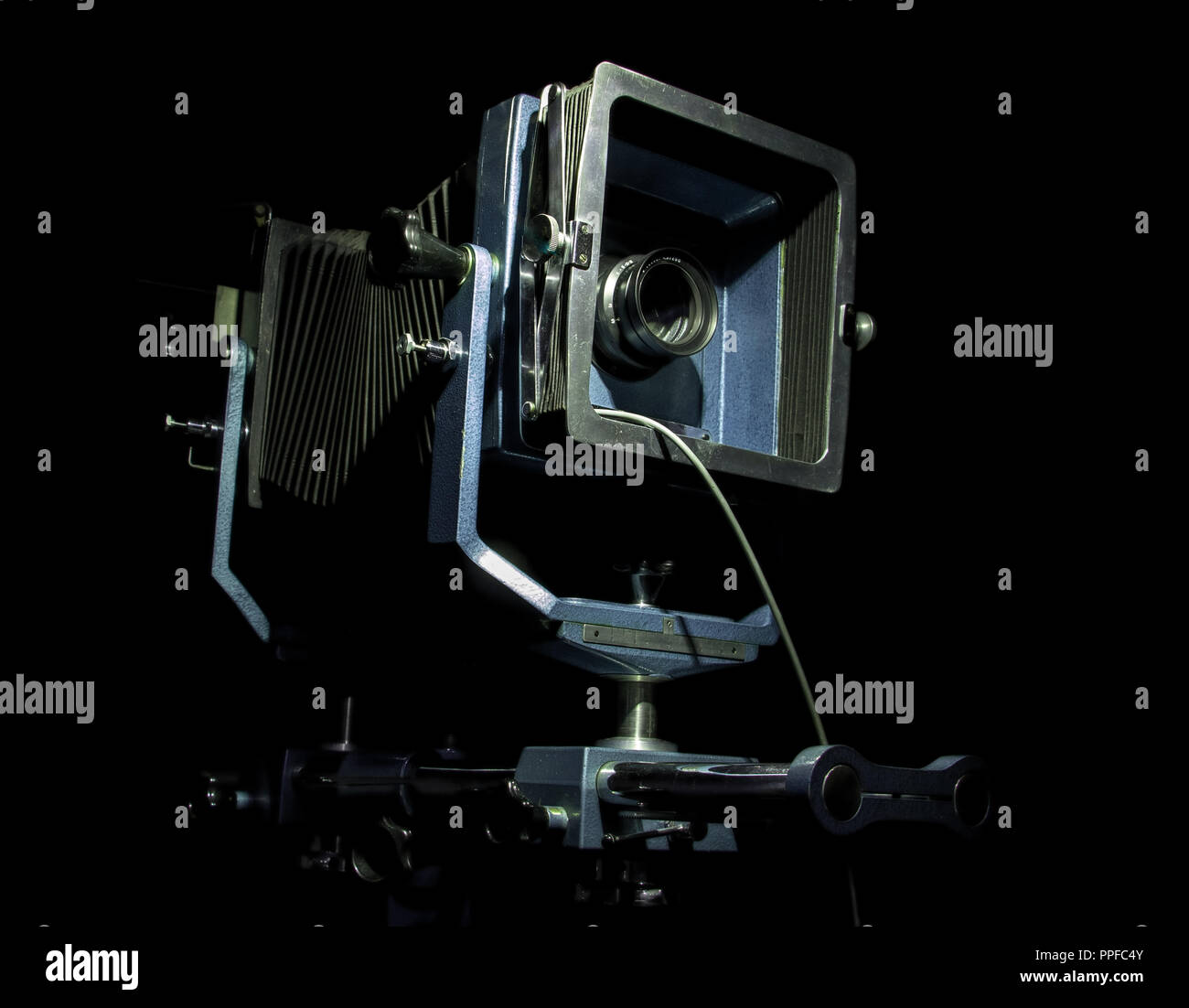 Old plate camera antique hi-res stock photography and images - Alamy