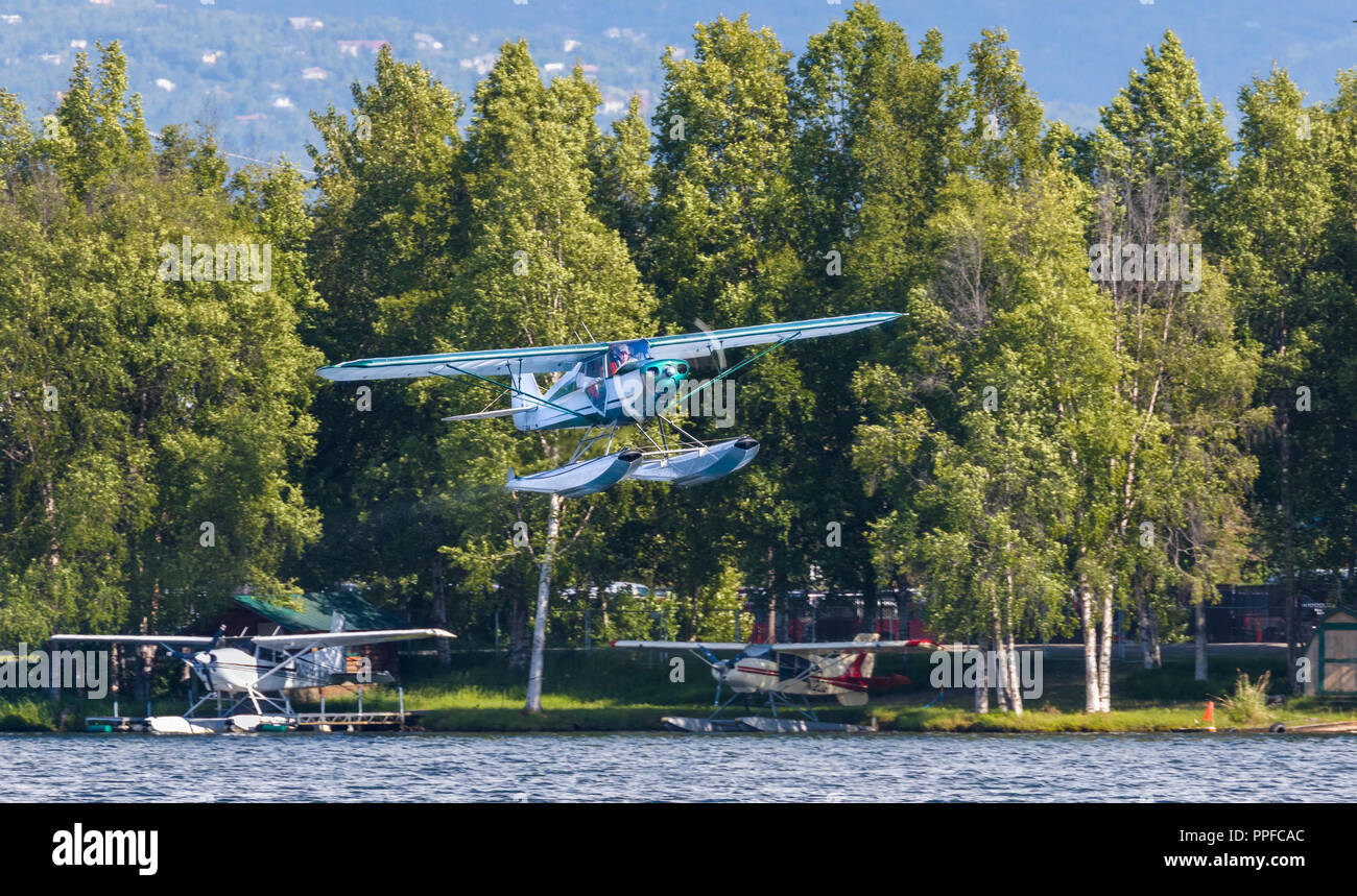 Seaplane or floatplane at Lake Hood Seaplane Base the world's busiest ...