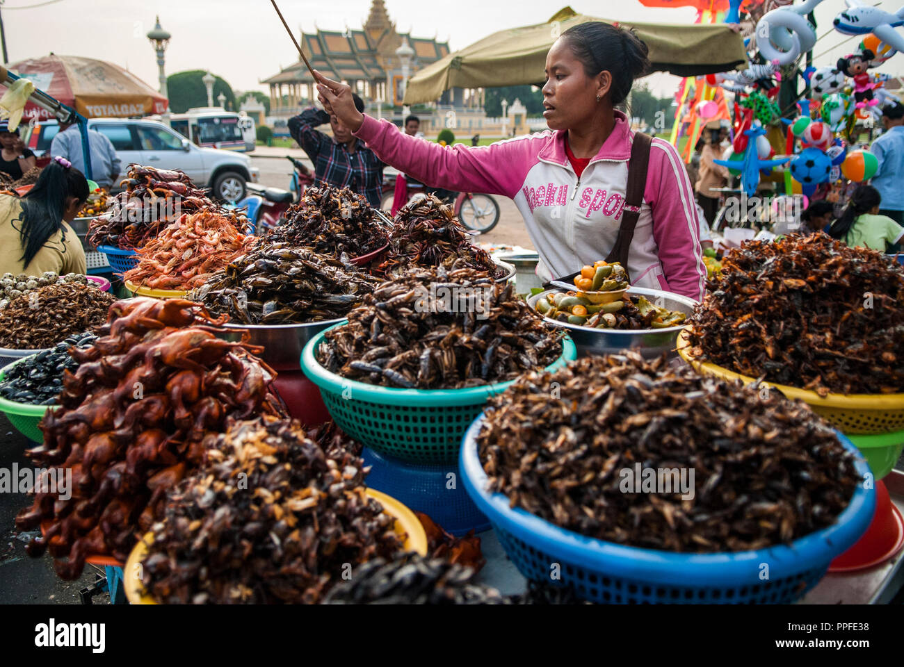 Cambodia market selling insects hi-res stock photography and images - Alamy