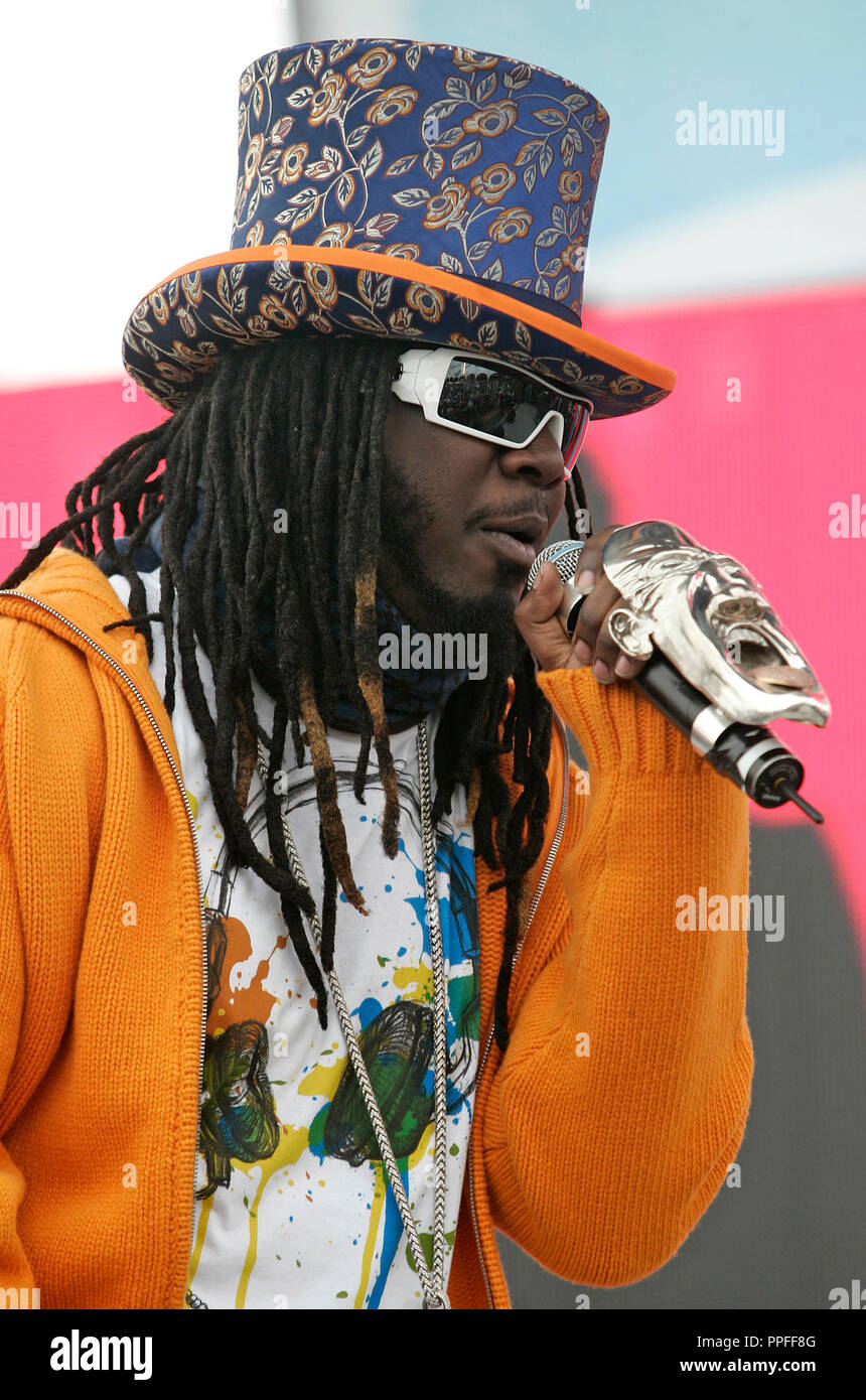 Rapper t pain hi-res stock photography and images - Alamy