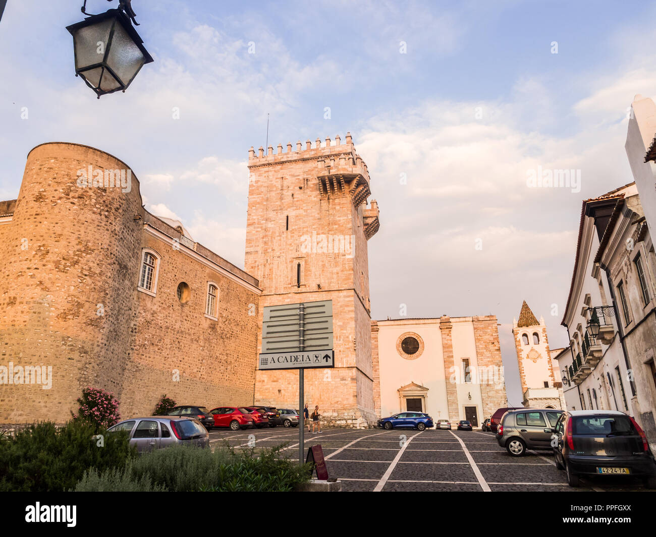 ESTREMOZ, PORTUGAL – AUGUST 23, 2018: Old Town of Estremoz (Castelo da ...