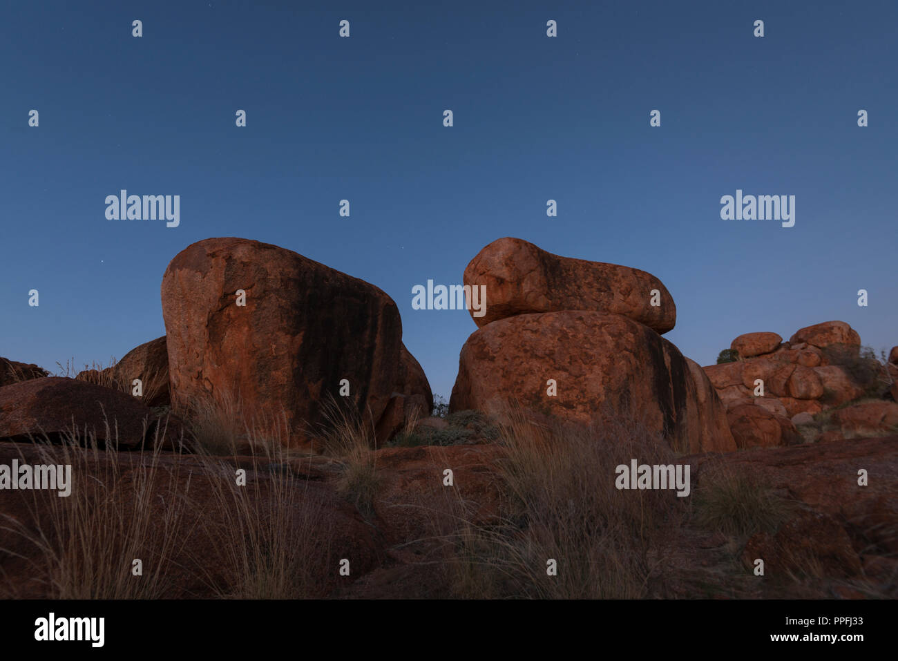 Sunset at the Devil’s Marbles near Tennant Creek., Australia, Northern ...