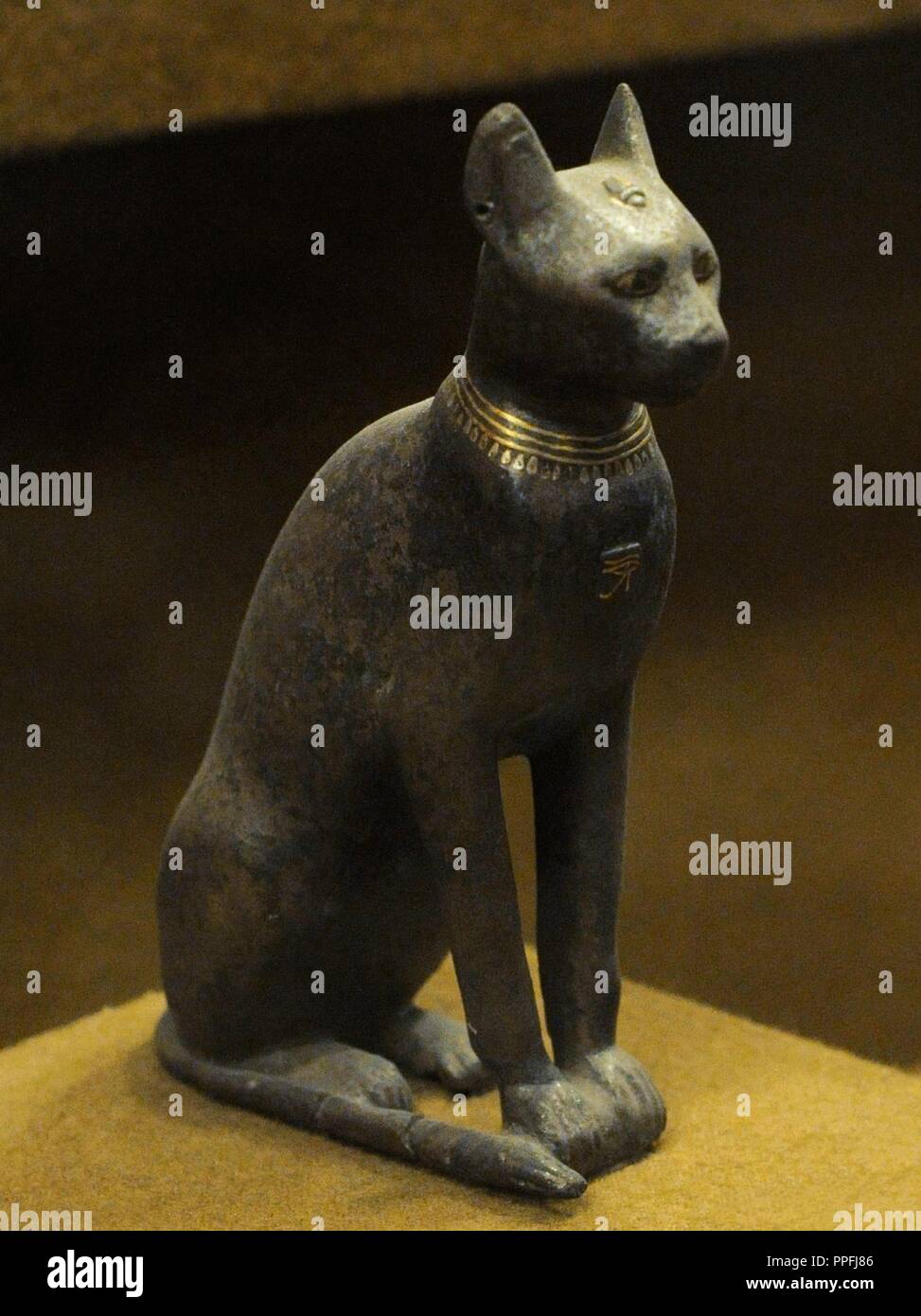 Goddess bastet hi-res stock photography and images - Alamy